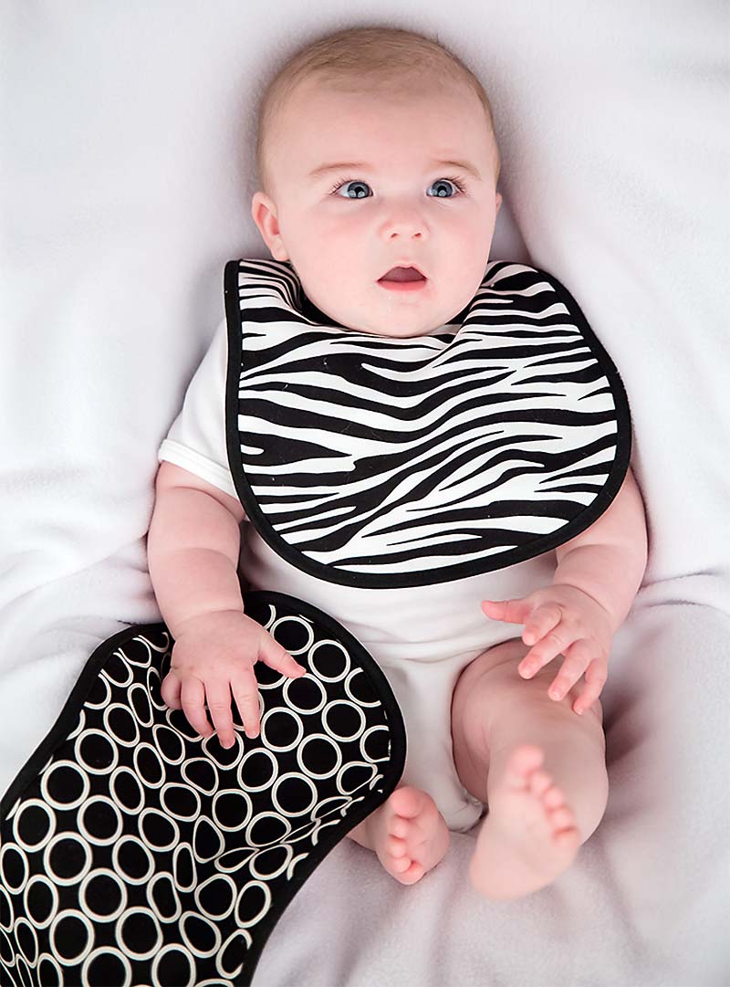 #22455 Black Zebra Bib & Burp Gift Set – RaindropsBaby